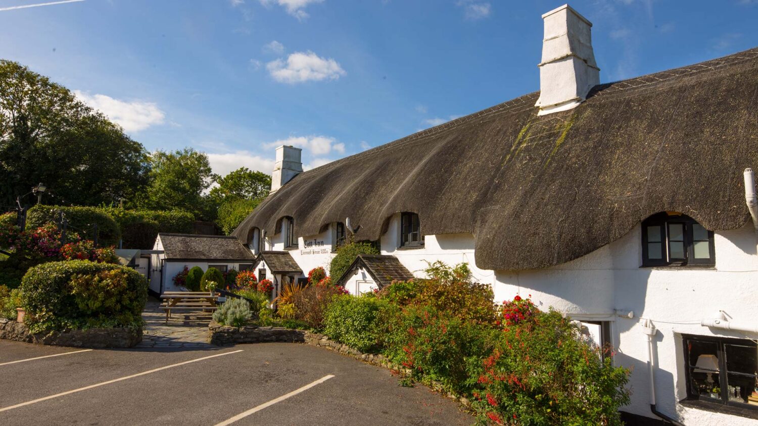 Sunday Lunch - Cott Inn Dartington - Delicious Local Food & Drink