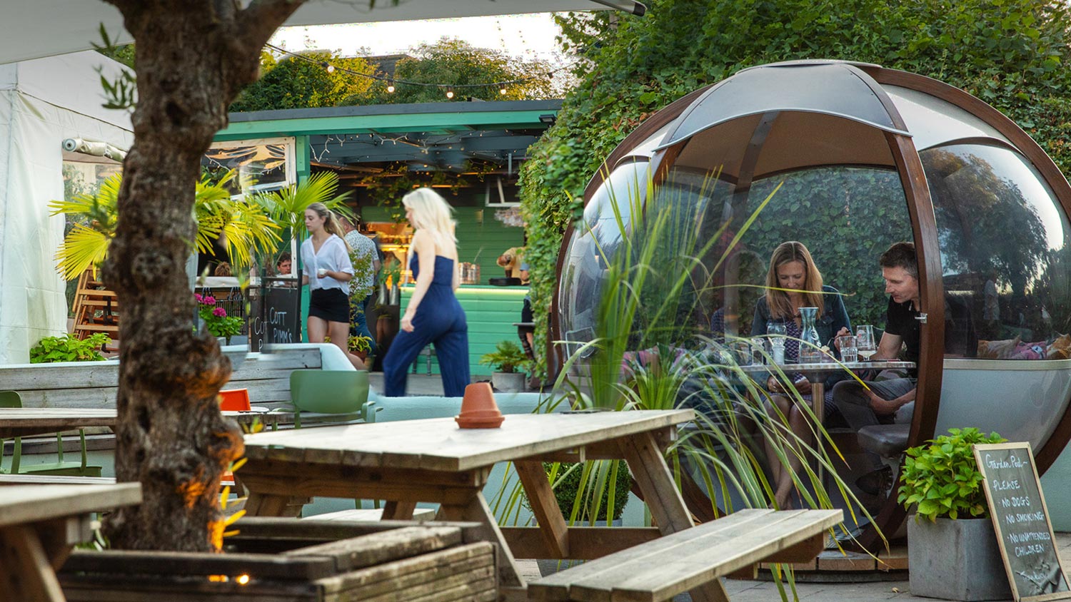 Alfresco Dining - The Cott Inn