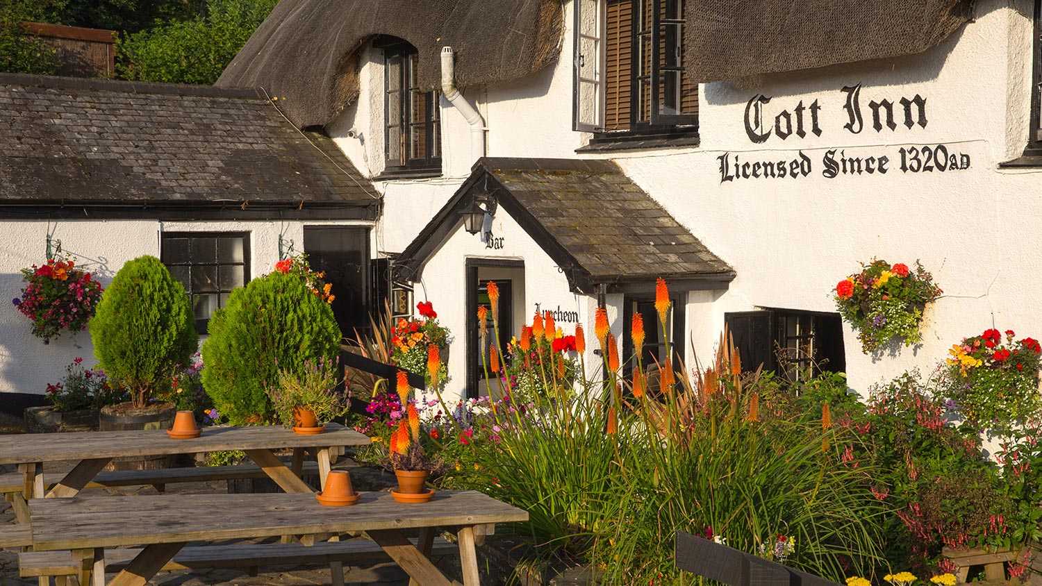 The Cott Inn, Dartington - a Beautiful Pub with Fine Dining and Rooms